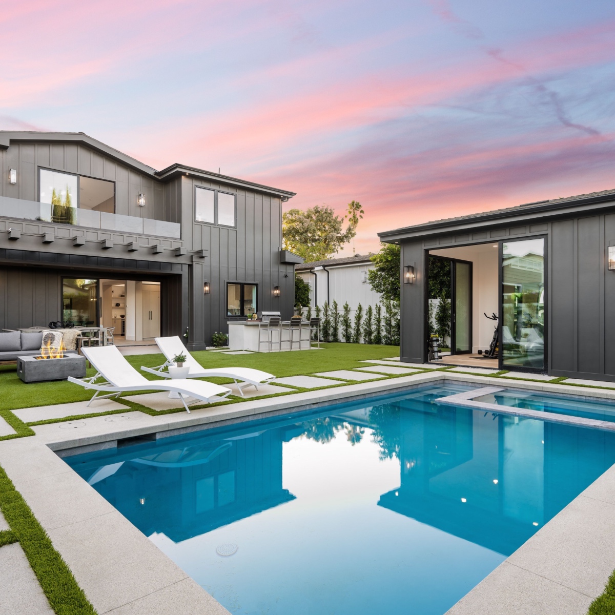 The Pros and Cons of Building a Houston Custom Home vs. Buying an ...